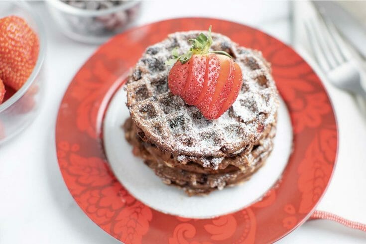 Keto Strawberry Chocolate Chaffles | Low Carb Waffles Recipe - Better ...