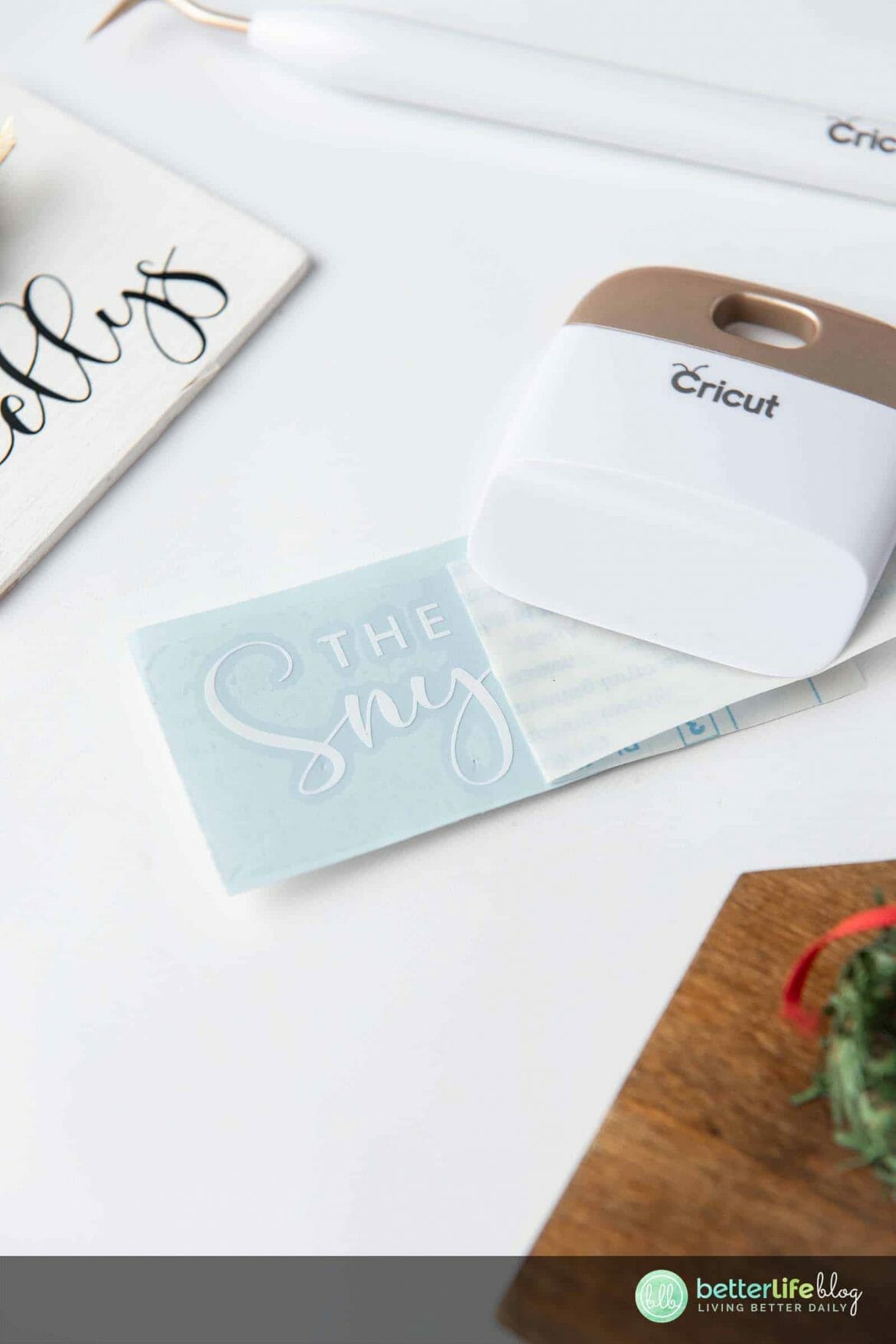 Adorable Personalized House Ornaments with Cricut – Better Life Blog