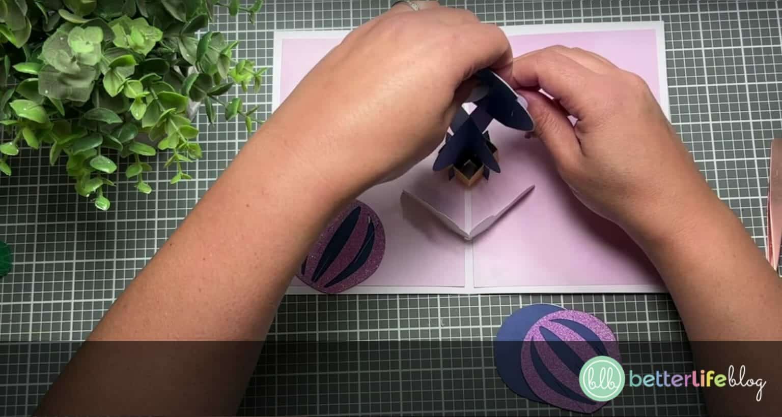 Cricut Pop-Up Card Template: Hot Air Balloon Pop-Up Card Tutorial ...