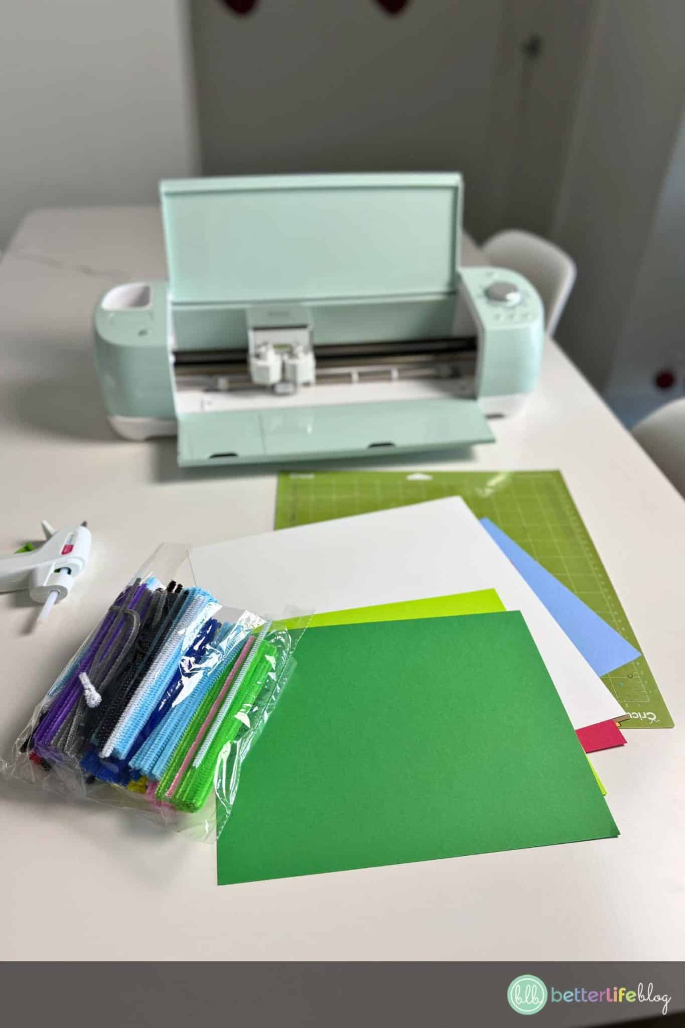 How to Make a Cardinal Shadow Box for the Holidays with Your Cricut ...